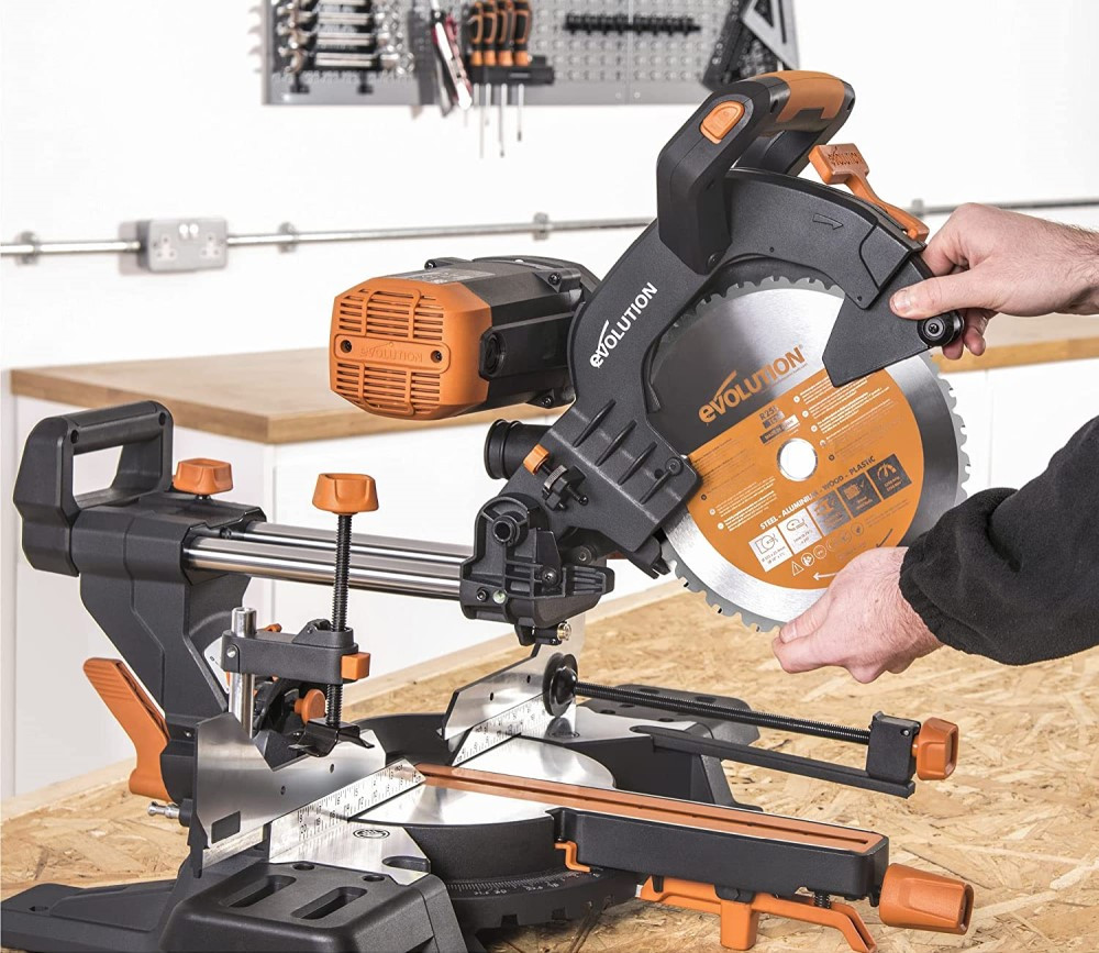 Evolution Scie à onglet radiale XMAT R255SMS-DB+, 255 mm, 2000 W